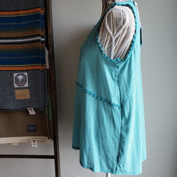 LC Lauren Conrad | Tops | Lc Laura Conrad Tank | Poshmark